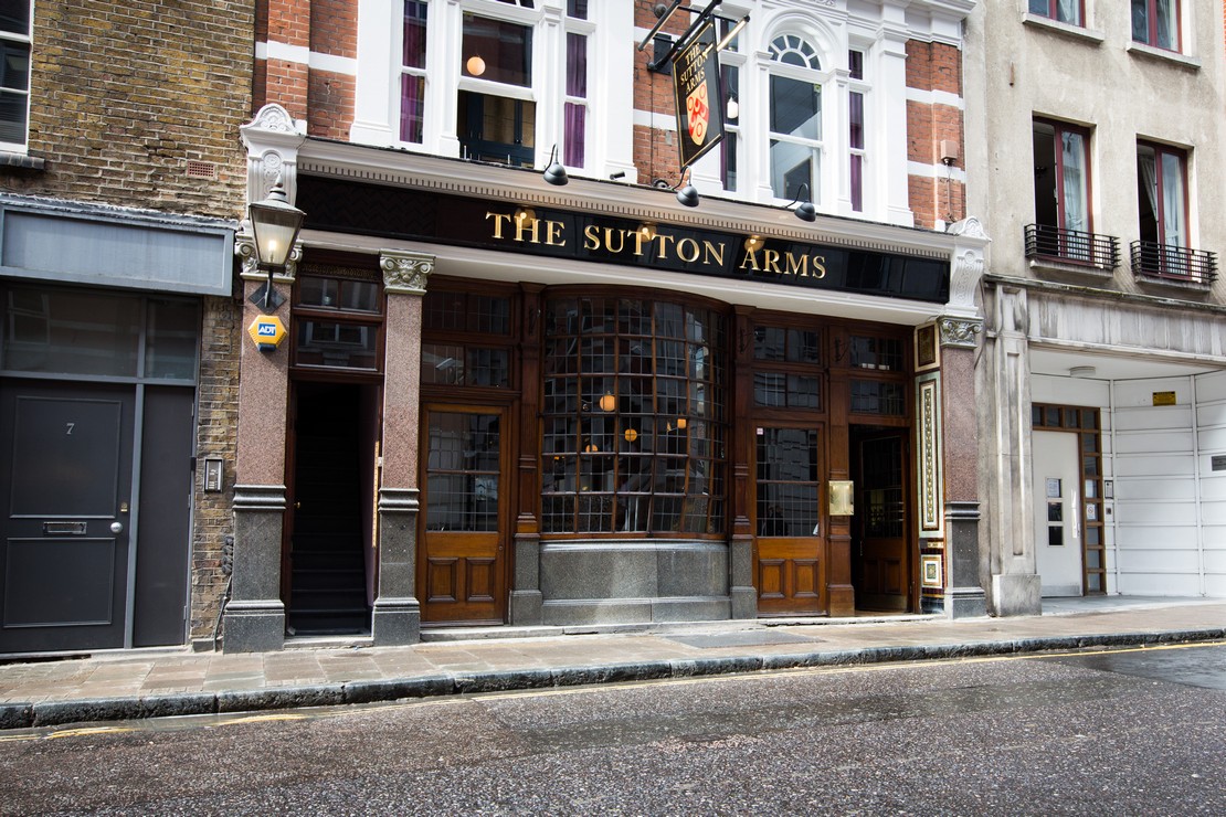 The Sutton Arms - Fuller's Pub and Restaurant in Barbican